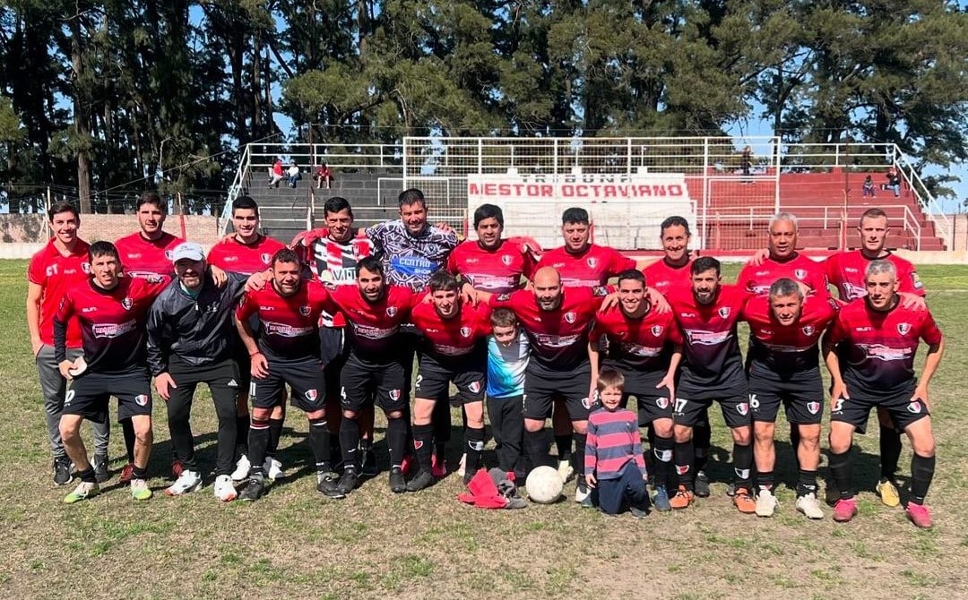 Fútbol senior: General Rojo sigue firme en el liderazgo | Diario El ...