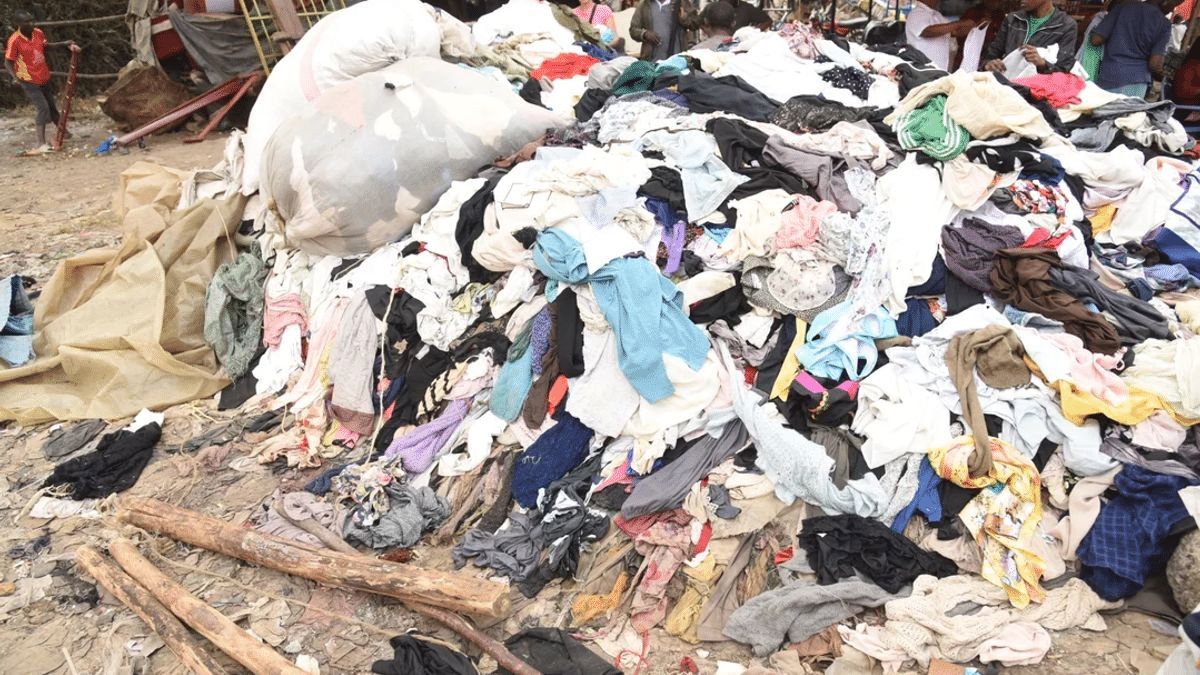 La acumulación de ropa usada ya plantea un problema mundial | Diario El ...