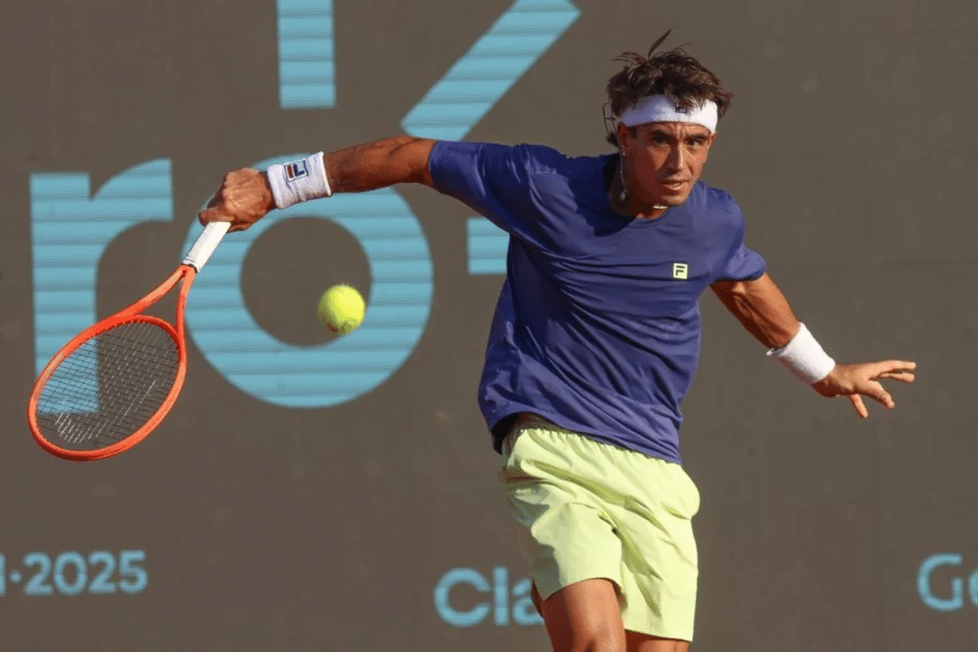 Francisco Comesaña avanzó a cuartos de final del ATP Rio Open tras un épico triunfo sobre Jarry ...