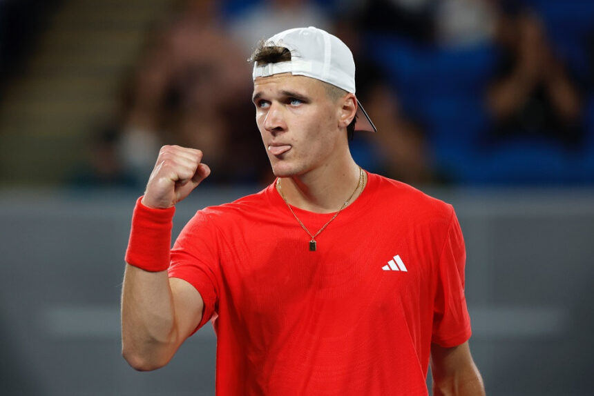 Jakub Mensik avanzó a las semifinales del Miami Open tras vencer a ...