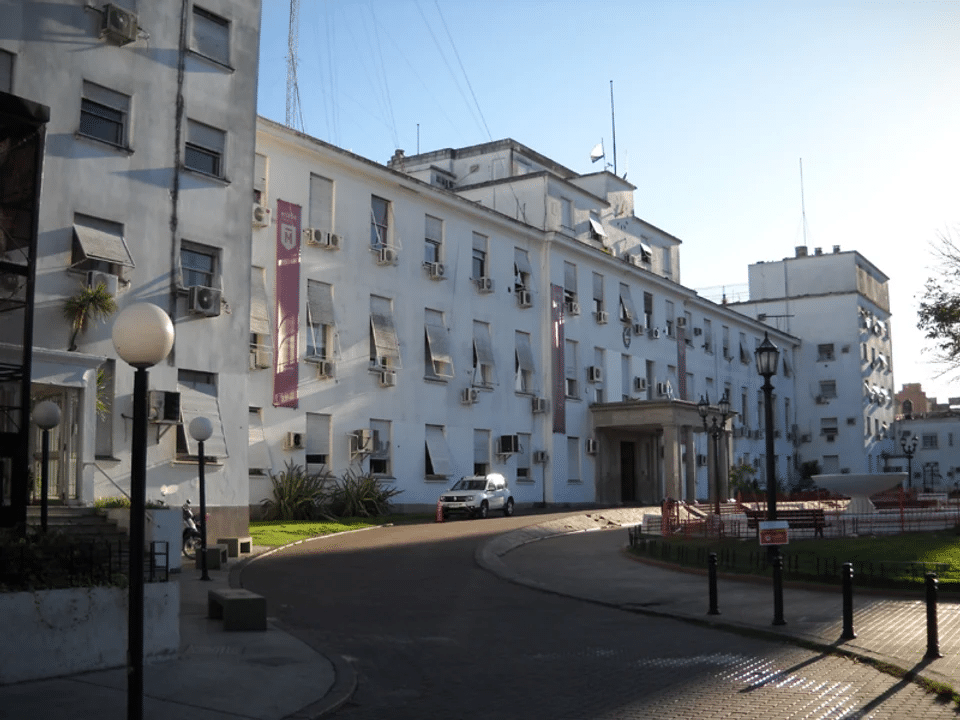 El caso emblemático de Morón, que a casi cinco años de la emergencia ...