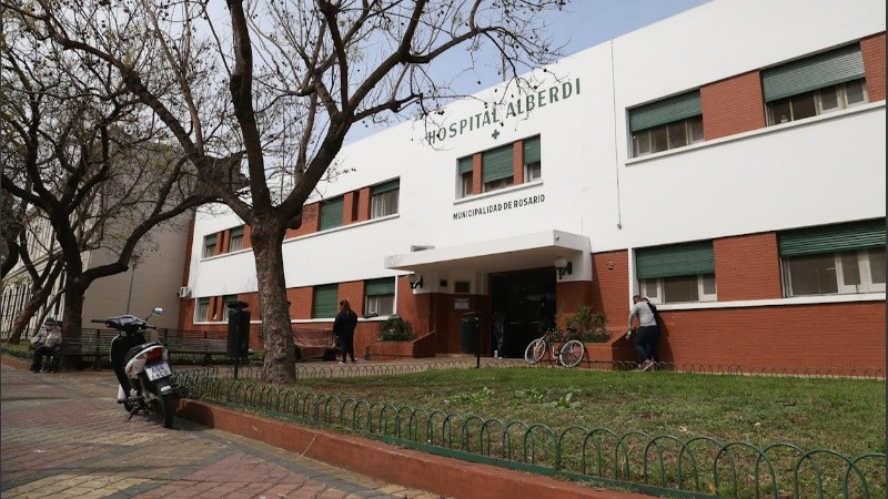 Rosario Una Joven Cenaba En Su Casa Cuando Recibió Un Disparo En La