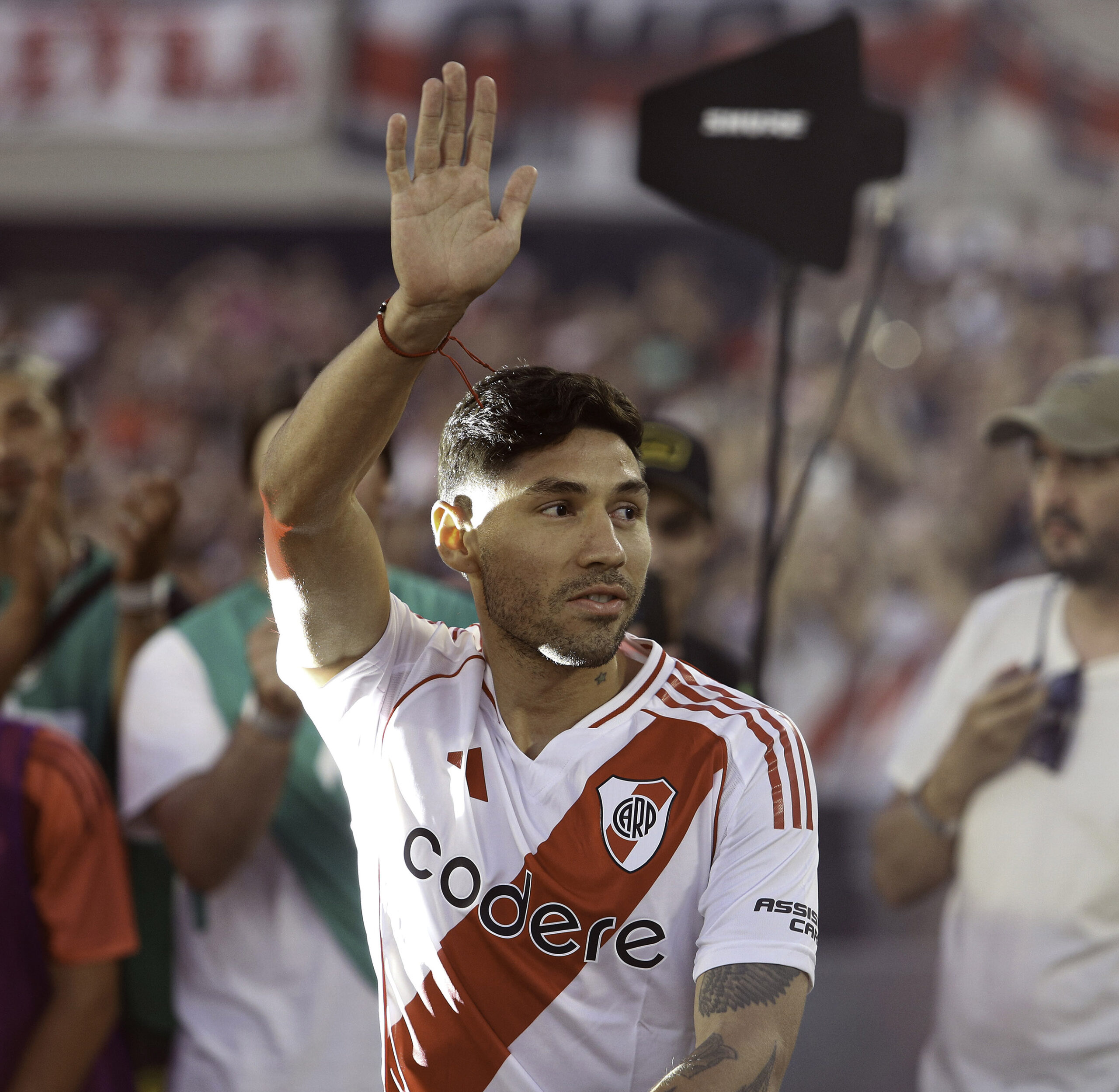 Montiel sufrió una lesión muscular y es baja en River | Diario El Norte ...