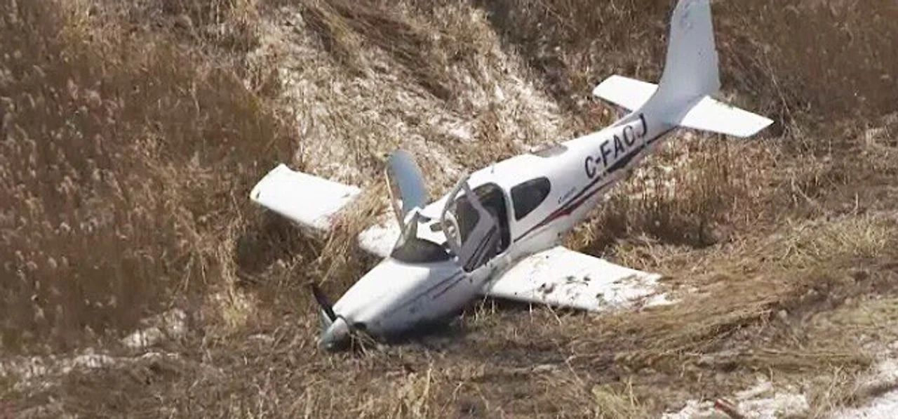 Choque de aviones en pleno vuelo en Canadá: dos pilotos muertos | Diario El Norte - San Nicolás