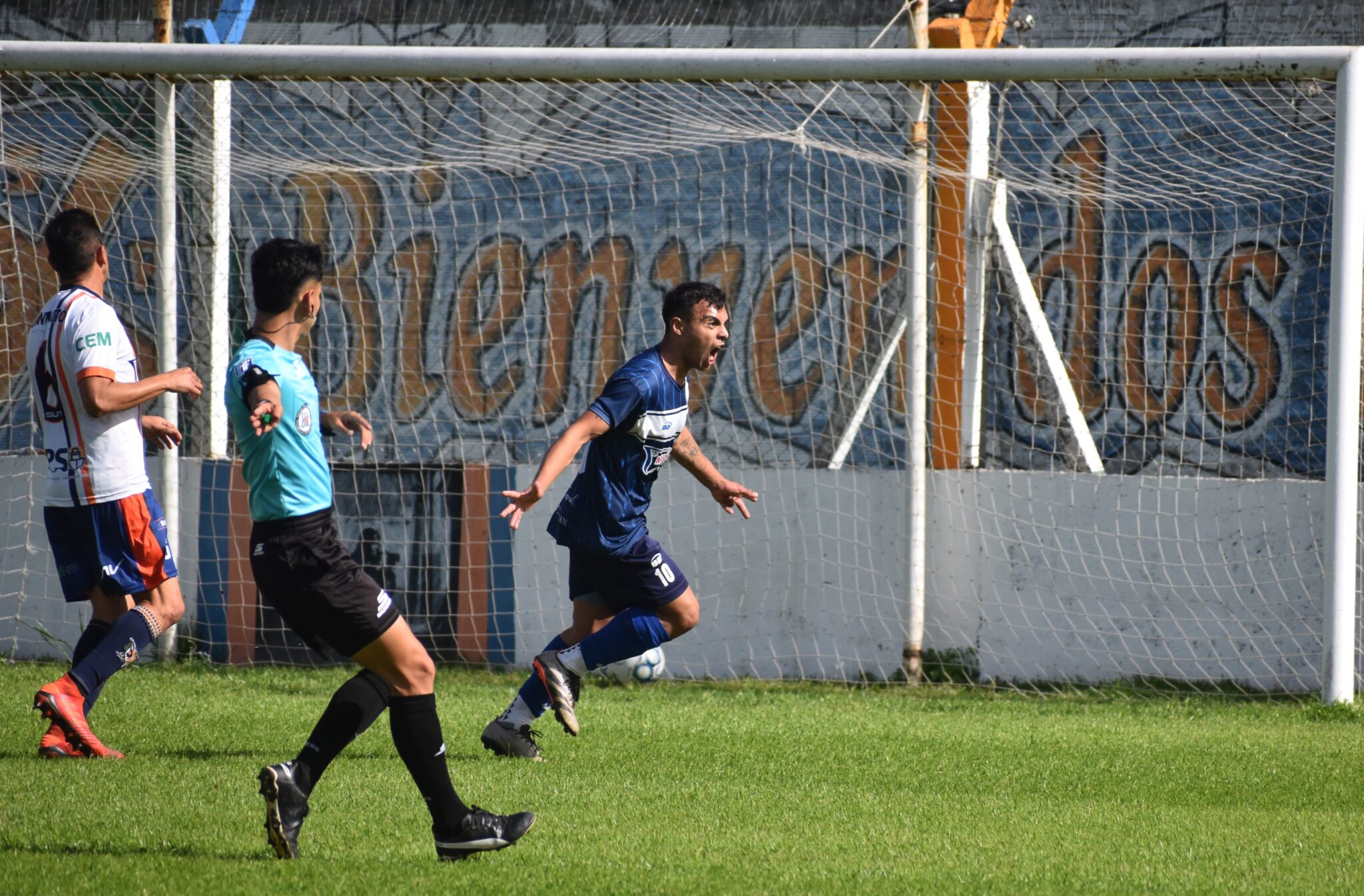 Fútbol local: San Martín le ganó a Regatas en el Prado | Diario El ...